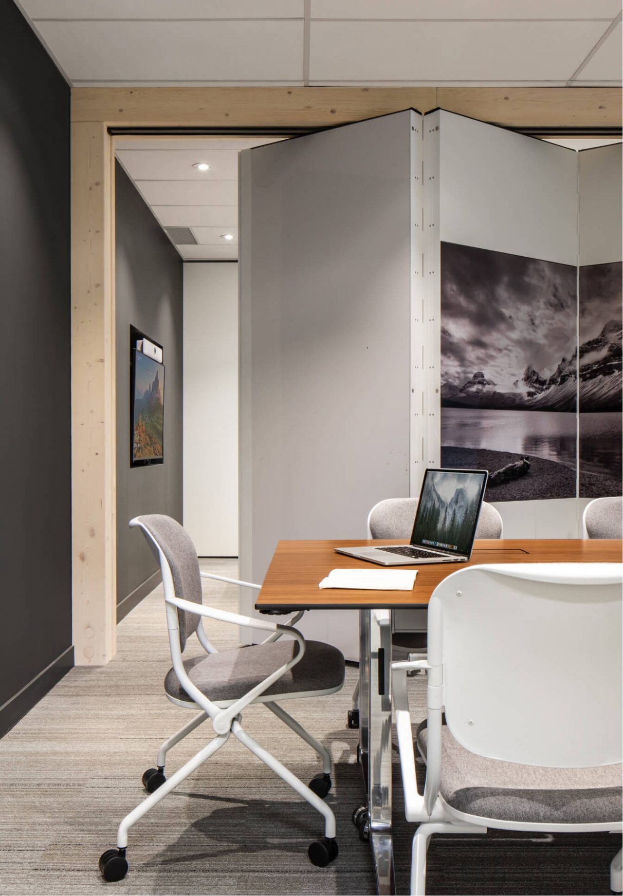 Di5 for Office Spaces｜DIRTT modular office walls & prefab offices